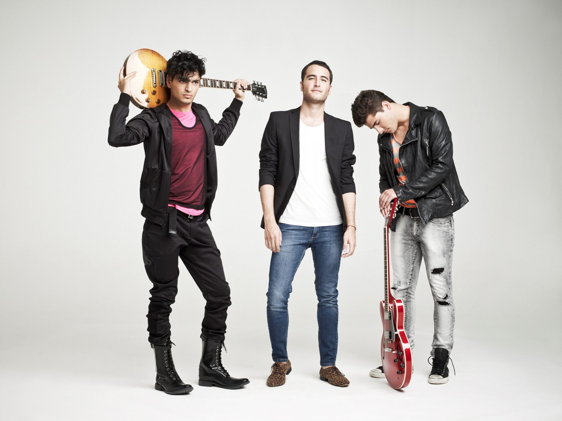 Reik presenta su nuevo sencillo "Voy A Olvidarte"