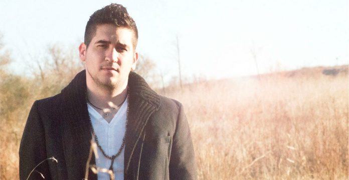 Rubén Martín presenta el videoclip de su nuevo single "Nombre"